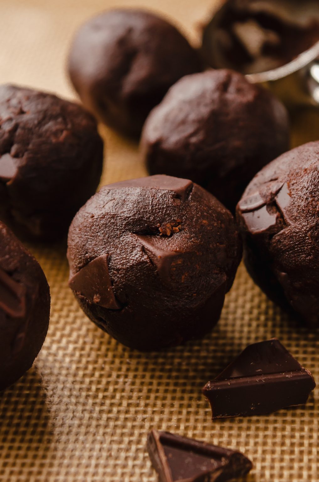 Chocolate Cayenne Cookies (With A Video) - Fresh April Flours