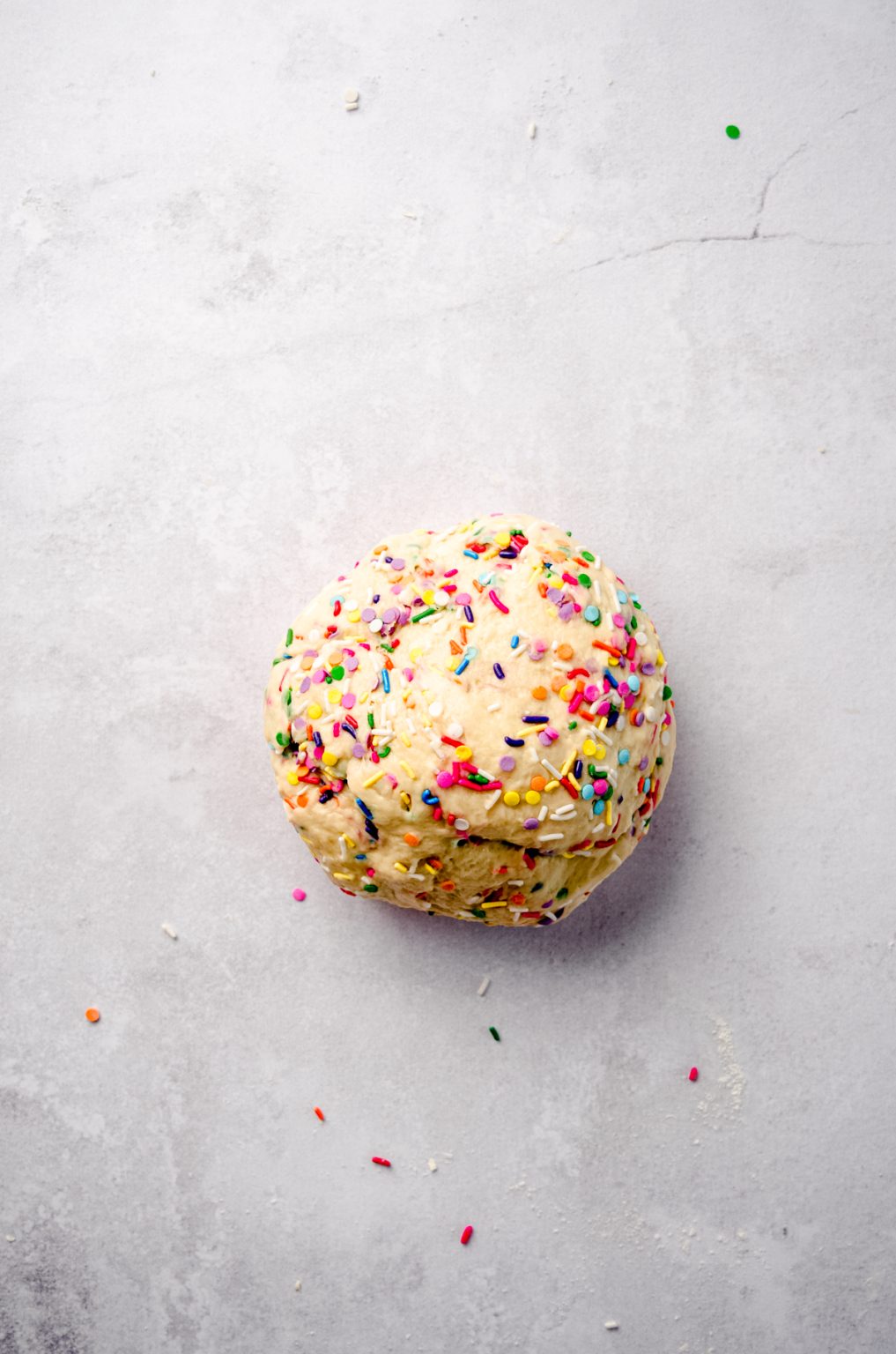 Funfetti Cinnamon Rolls Recipe - Fresh April Flours