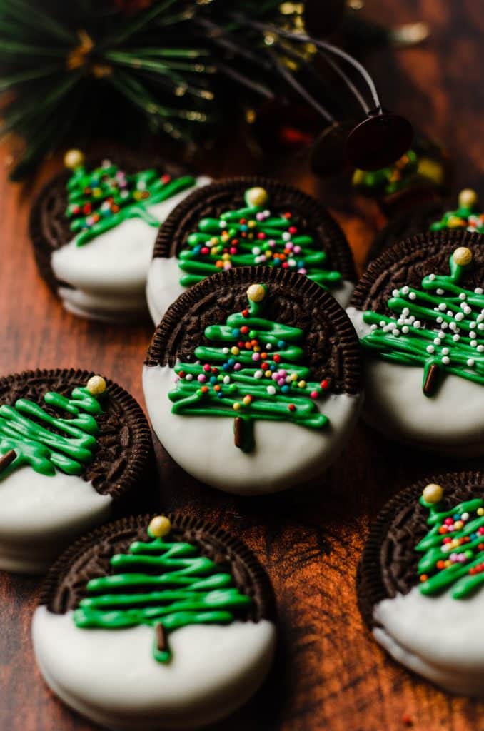 Christmas Oreos - Fresh April Flours