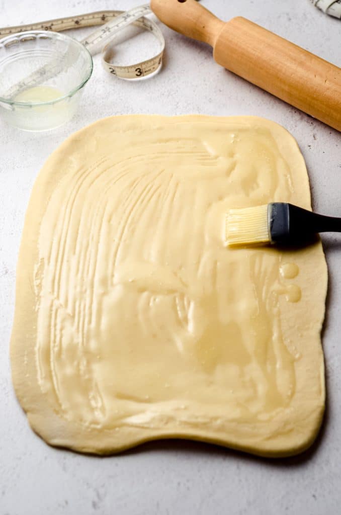 Fluffy Small Batch Cinnamon Rolls (Makes 6) - Fresh April Flours