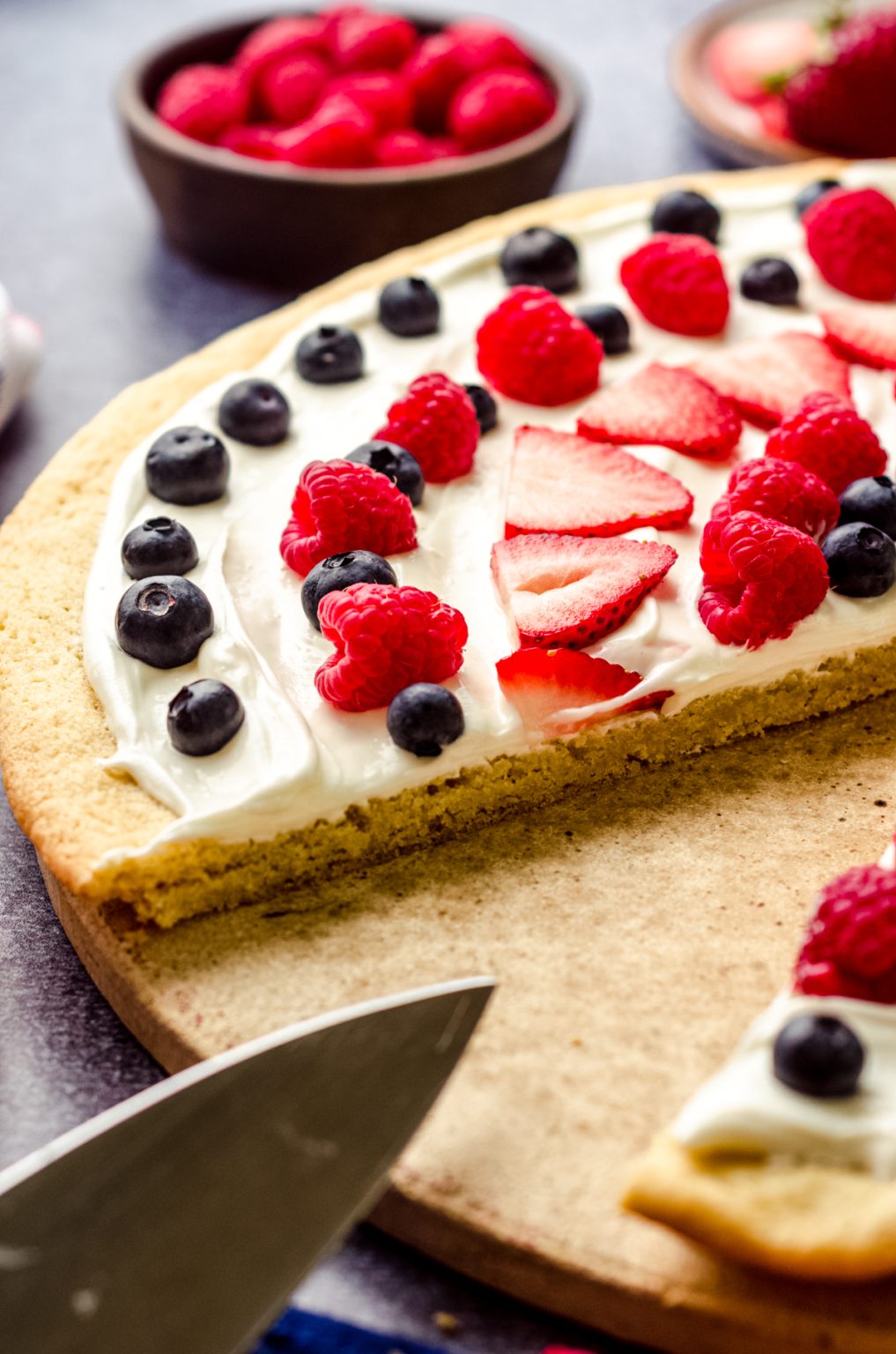 The Best 4th of July Fruit Pizza - Fresh April Flours
