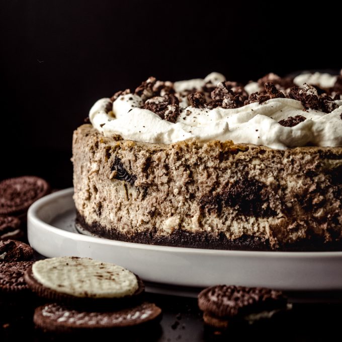 Cookies and Cream Cheesecake Recipe (With A Video) - Fresh April Flours
