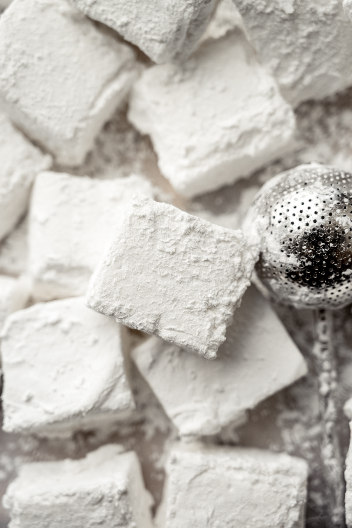 Homemade Marshmallows (With A Video) - Fresh April Flours